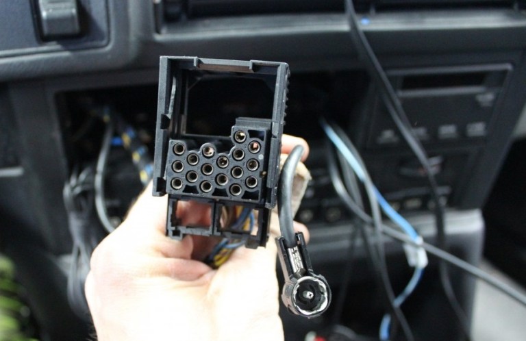 Bmw Professional Radio Plug Photo